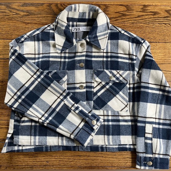 Zara | Jackets & Coats | Zara Cropped Plaid Overshirt Shacket M | Poshmark